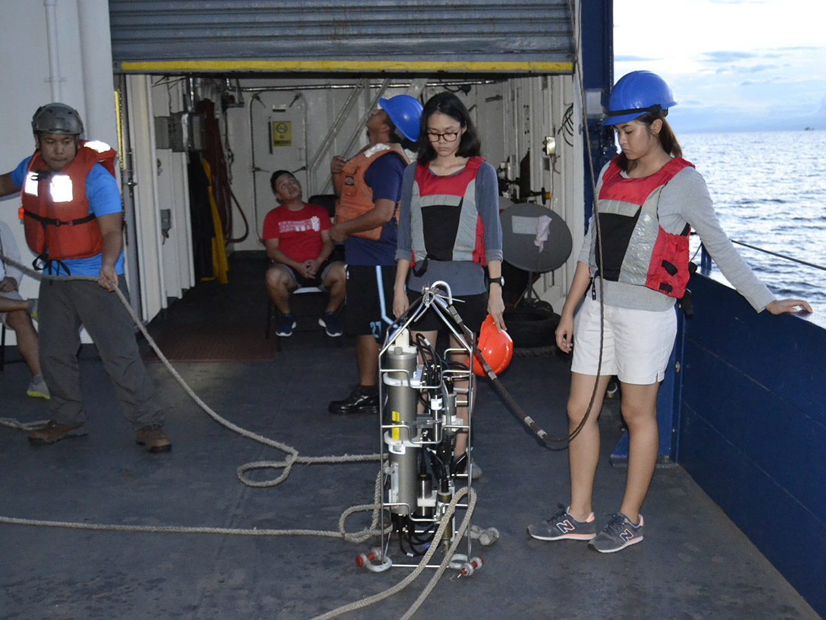 Ocean Color and Coastal Oceanography Laboratory - UP Marine Science ...